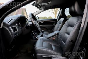 Black Volvo S80 2010 in Jelgava, with an engine capacity of 2.00 L and mileage of 0 thousand km for 10399 €, photo 9 on AUTOMOTO.COM.LV