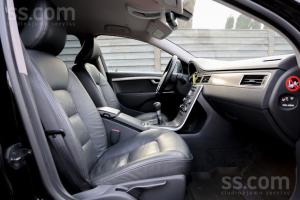Black Volvo S80 2010 in Jelgava, with an engine capacity of 2.00 L and mileage of 0 thousand km for 10399 €, photo 14 on AUTOMOTO.COM.LV