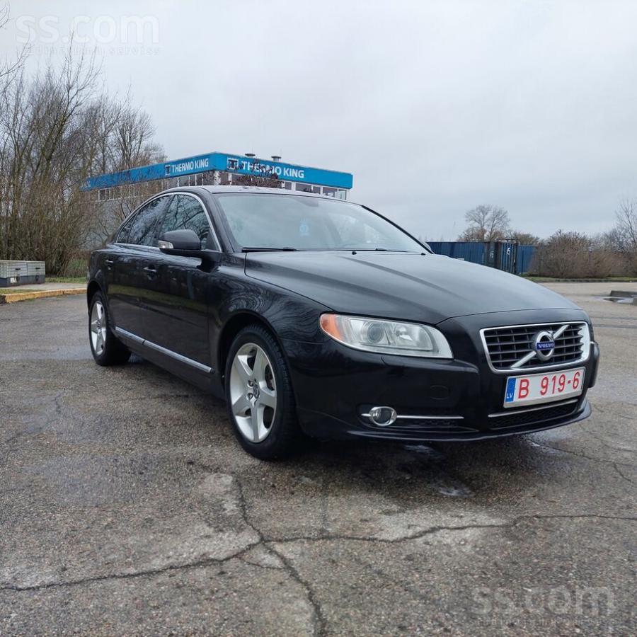 Black Volvo S80 2010 in Riga, with an engine capacity of 2.00 L and mileage of 0 thousand km for 4550 €, photo 2 on AUTOMOTO.COM.LV