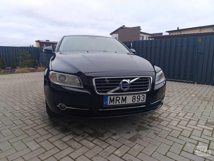 Black Volvo S80 2010 in Siauliai, with an engine capacity of 2.40 L and mileage of 314 thousand km for 6300 €, photo 10 on AUTOMOTO.COM.LV
