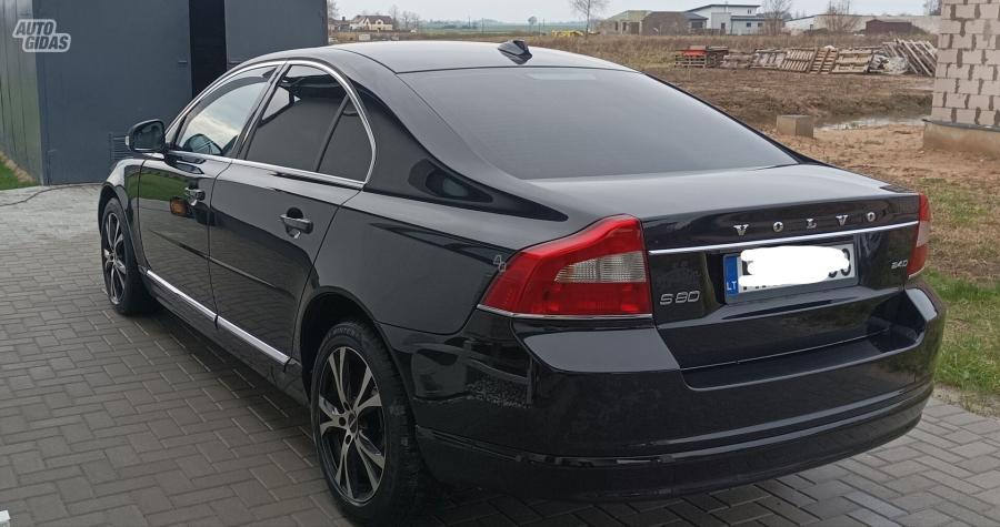 Black Volvo S80 2010 in Siauliai, with an engine capacity of 2.40 L and mileage of 314 thousand km for 6300 €, photo 12 on AUTOMOTO.COM.LV