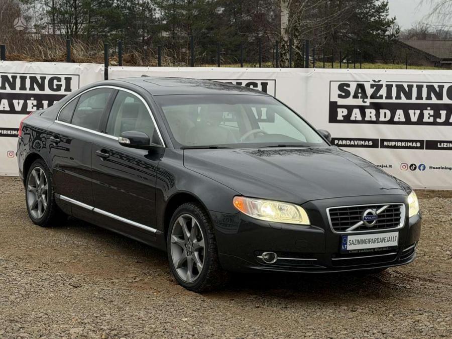 Melns Volvo S80 2010 Viļņa, ar dzinēja tilpumu 3.00 L un nobraukumu 241 tūkst. km par 5600 €, foto 1 vietnē AUTOMOTO.COM.LV