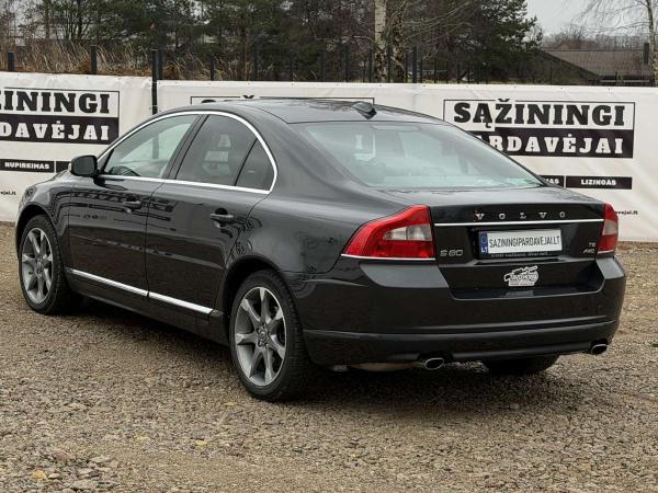 Black Volvo S80 2010 in Vilnius, with an engine capacity of 3.00 L and mileage of 241 thousand km for 5600 €, photo 4 on AUTOMOTO.COM.LV