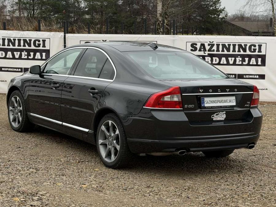Melns Volvo S80 2010 Viļņa, ar dzinēja tilpumu 3.00 L un nobraukumu 241 tūkst. km par 5600 €, foto 4 vietnē AUTOMOTO.COM.LV