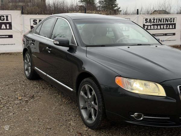 Black Volvo S80 2010 in Vilnius, with an engine capacity of 3.00 L and mileage of 241 thousand km for 5600 €, photo 6 on AUTOMOTO.COM.LV
