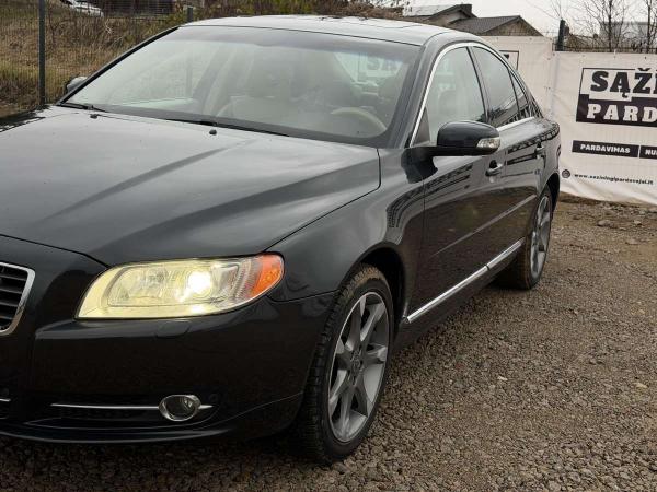 Black Volvo S80 2010 in Vilnius, with an engine capacity of 3.00 L and mileage of 241 thousand km for 5600 €, photo 7 on AUTOMOTO.COM.LV