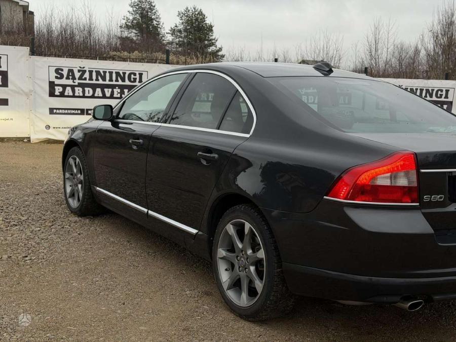 Melns Volvo S80 2010 Viļņa, ar dzinēja tilpumu 3.00 L un nobraukumu 241 tūkst. km par 5600 €, foto 11 vietnē AUTOMOTO.COM.LV