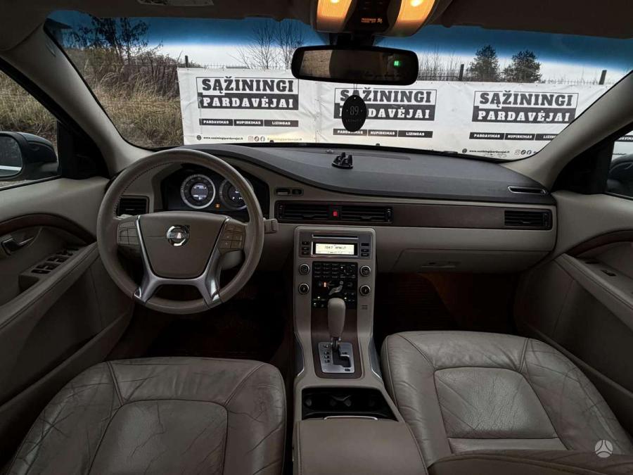 Melns Volvo S80 2010 Viļņa, ar dzinēja tilpumu 3.00 L un nobraukumu 241 tūkst. km par 5600 €, foto 18 vietnē AUTOMOTO.COM.LV