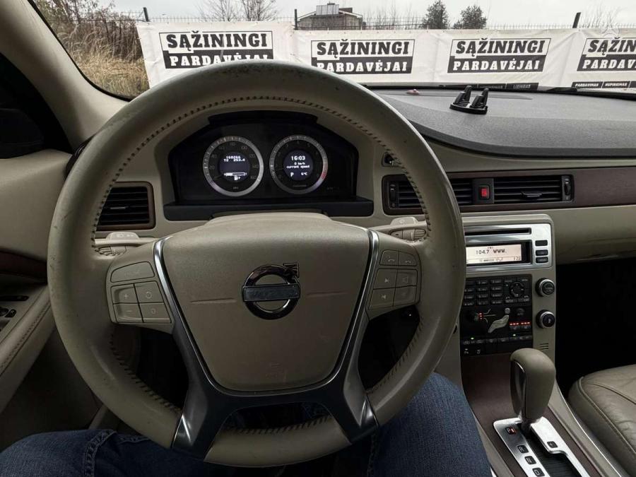 Melns Volvo S80 2010 Viļņa, ar dzinēja tilpumu 3.00 L un nobraukumu 241 tūkst. km par 5600 €, foto 22 vietnē AUTOMOTO.COM.LV