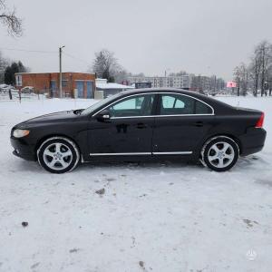 Black Volvo S80 2010 in Kaunas, with an engine capacity of 2.00 L and mileage of 265 thousand km for 5750 €, photo 4 on AUTOMOTO.COM.LV