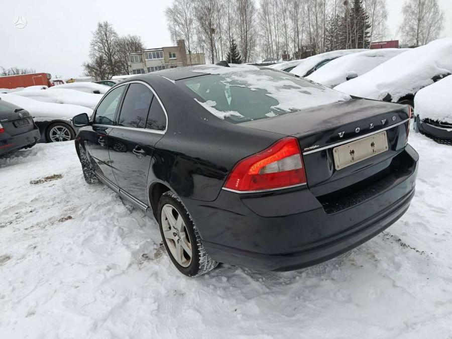 Melns Volvo S80 2010 Ukmergė, ar dzinēja tilpumu 2.00 L un nobraukumu 310 tūkst. km par 3450 €, foto 3 vietnē AUTOMOTO.COM.LV