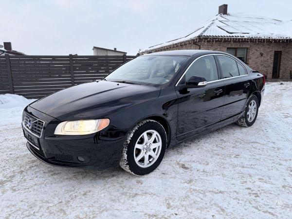 Black Volvo S80 2010 in Siauliai, with an engine capacity of 2.40 L and mileage of 231 thousand km for 3990 €, photo 1 on AUTOMOTO.COM.LV