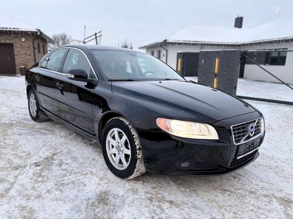 Black Volvo S80 2010 in Siauliai, with an engine capacity of 2.40 L and mileage of 231 thousand km for 3990 €, photo 2 on AUTOMOTO.COM.LV
