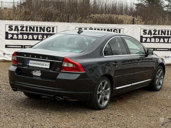 Black Volvo S80 2010 in Vilnius, with an engine capacity of 3.00 L and mileage of 241 thousand km for 5400 €, photo 4 on AUTOMOTO.COM.LV