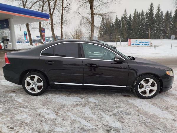 Melns Volvo S80 2010 Anykščiai, ar dzinēja tilpumu 2.00 L un nobraukumu 333 tūkst. km par 3500 €, foto 3 vietnē AUTOMOTO.COM.LV
