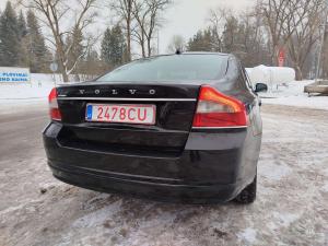 Black Volvo S80 2010 in Anyksciai, with an engine capacity of 2.00 L and mileage of 333 thousand km for 3500 €, photo 9 on AUTOMOTO.COM.LV
