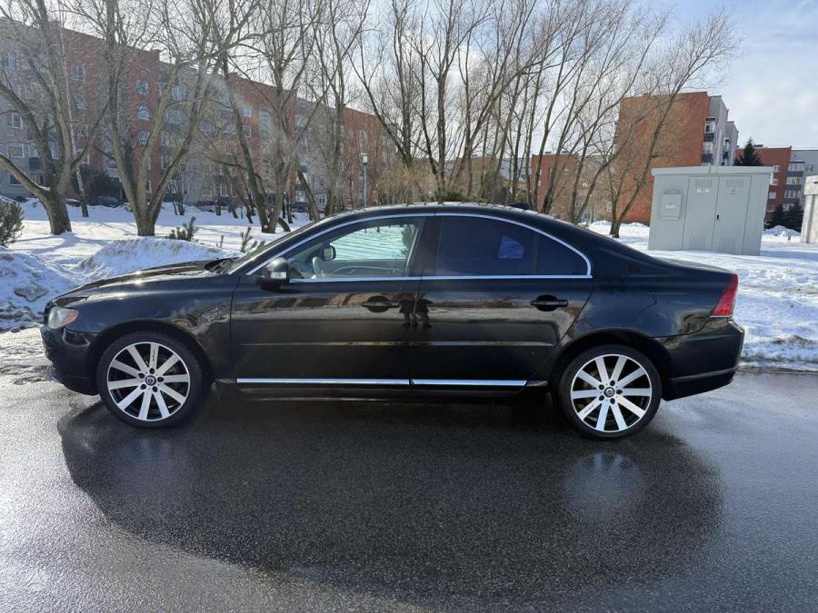 Melns Volvo S80 2010 Klaipėda, ar dzinēja tilpumu 2.40 L un nobraukumu 403 tūkst. km par 5200 €, foto 2 vietnē AUTOMOTO.COM.LV