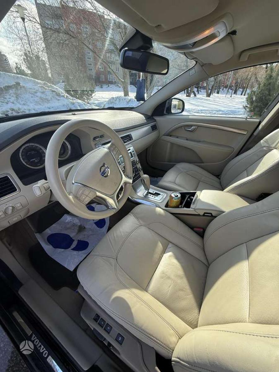 Melns Volvo S80 2010 Klaipėda, ar dzinēja tilpumu 2.40 L un nobraukumu 403 tūkst. km par 5200 €, foto 9 vietnē AUTOMOTO.COM.LV