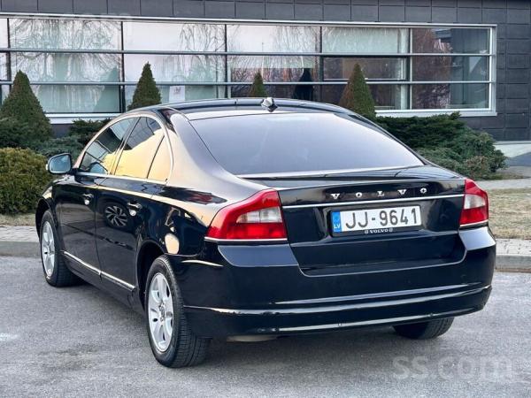 Black Volvo S80 2010 in Riga, with an engine capacity of 2.00 L and mileage of 0 thousand km for 2950 €, photo 4 on AUTOMOTO.COM.LV