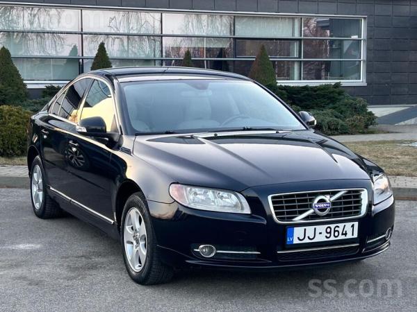 Black Volvo S80 2010 in Riga, with an engine capacity of 2.00 L and mileage of 0 thousand km for 2950 €, photo 5 on AUTOMOTO.COM.LV