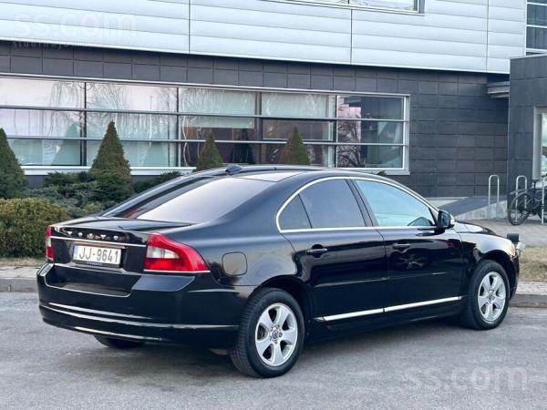 Black Volvo S80 2010 in Riga, with an engine capacity of 2.00 L and mileage of 0 thousand km for 2950 €, photo 7 on AUTOMOTO.COM.LV