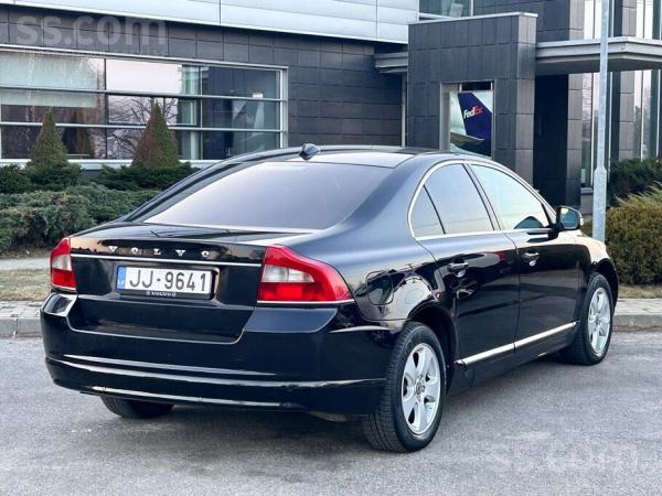 Black Volvo S80 2010 in Riga, with an engine capacity of 2.00 L and mileage of 0 thousand km for 2950 €, photo 8 on AUTOMOTO.COM.LV