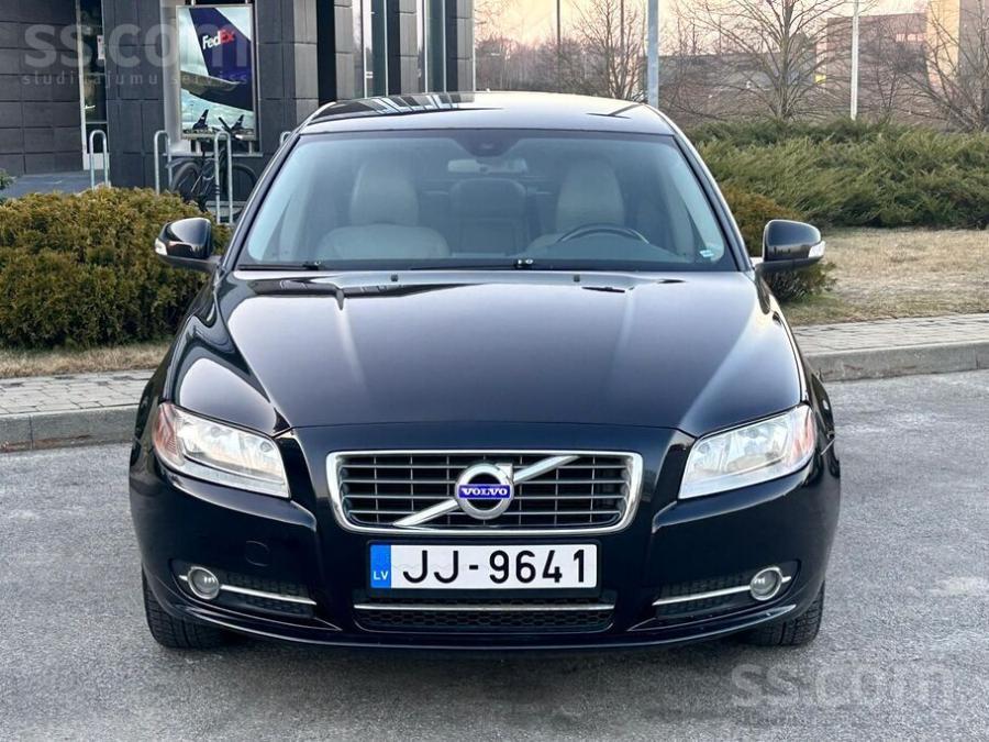 Melns Volvo S80 2010 Rīga, ar dzinēja tilpumu 2.00 L un nobraukumu 0 tūkst. km par 2950 €, foto 17 vietnē AUTOMOTO.COM.LV