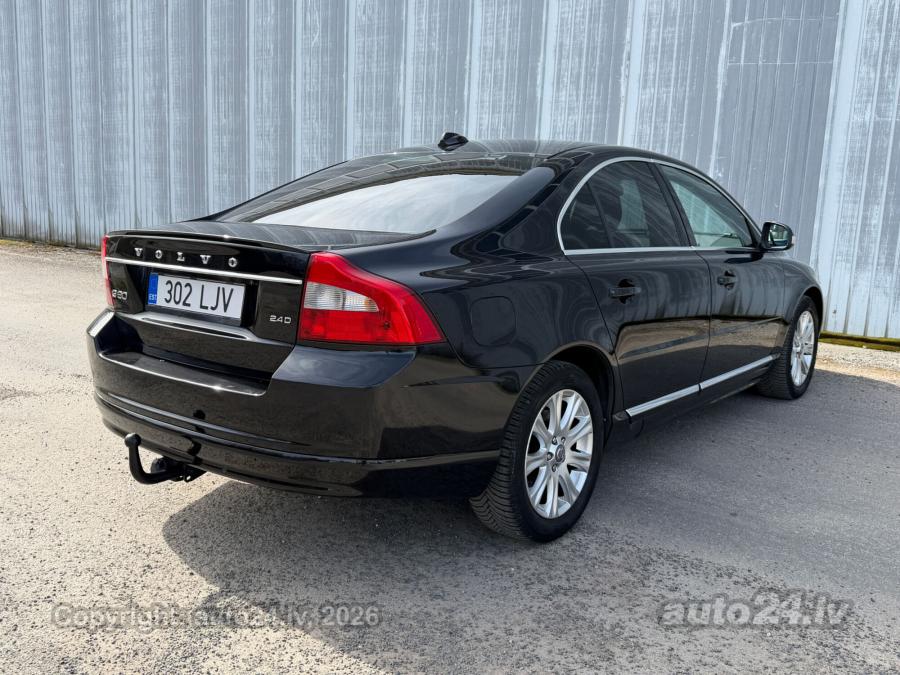 Black Volvo S80 2010 in Paide, with an engine capacity of 2.40 L and mileage of 228 thousand km for 7490 €, photo 3 on AUTOMOTO.COM.LV