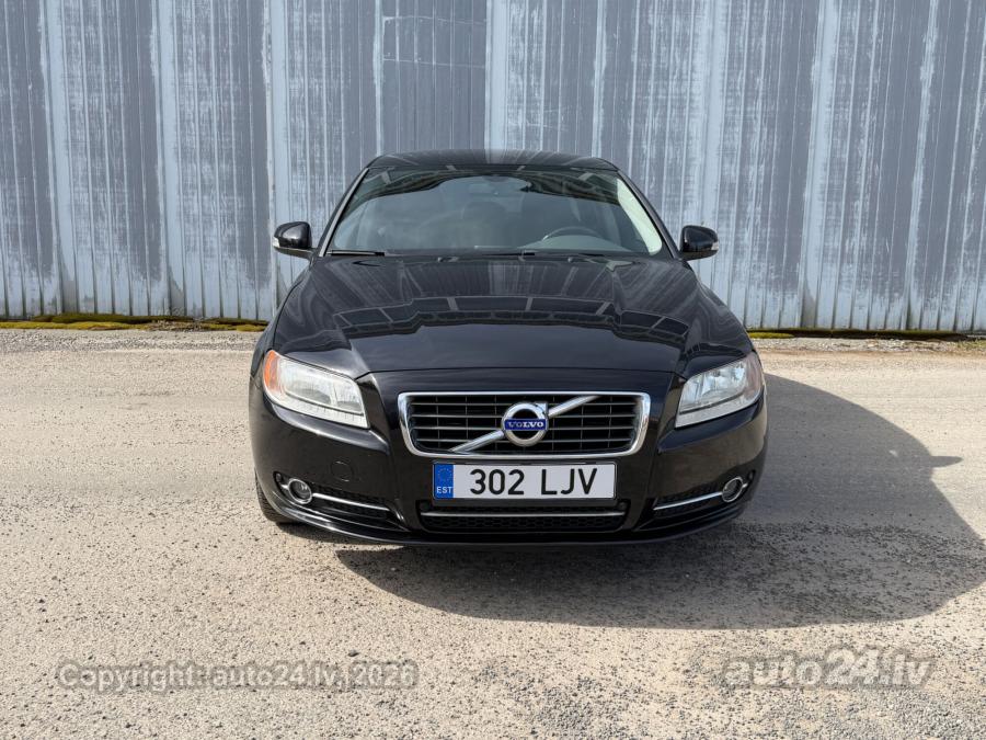 Black Volvo S80 2010 in Paide, with an engine capacity of 2.40 L and mileage of 228 thousand km for 7490 €, photo 4 on AUTOMOTO.COM.LV