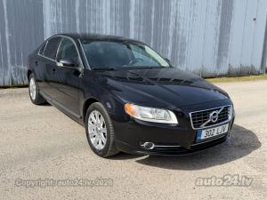 Black Volvo S80 2010 in Paide, with an engine capacity of 2.40 L and mileage of 228 thousand km for 7490 €, photo 5 on AUTOMOTO.COM.LV