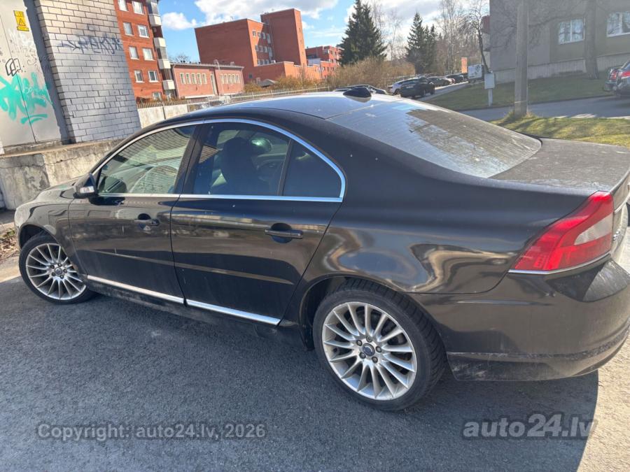 Black Volvo S80 2010 in Tallinn, with an engine capacity of 2.50 L and mileage of 285 thousand km for 4340 €, photo 1 on AUTOMOTO.COM.LV