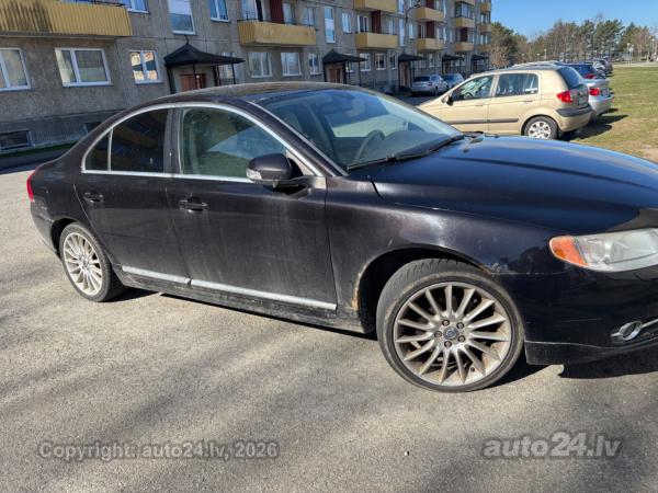 Melns Volvo S80 2010 Tallina, ar dzinēja tilpumu 2.50 L un nobraukumu 285 tūkst. km par 4340 €, foto 2 vietnē AUTOMOTO.COM.LV