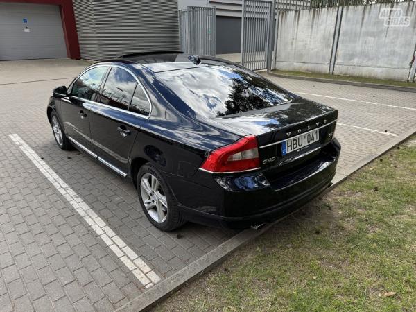 Melns Volvo S80 2010 Alīta, ar dzinēja tilpumu 2.40 L un nobraukumu 624 tūkst. km par 3600 €, foto 3 vietnē AUTOMOTO.COM.LV