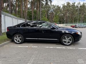 Black Volvo S80 2010 in Alytus, with an engine capacity of 2.40 L and mileage of 624 thousand km for 3600 €, photo 7 on AUTOMOTO.COM.LV