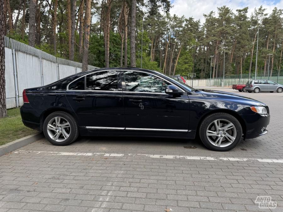 Black Volvo S80 2010 in Alytus, with an engine capacity of 2.40 L and mileage of 624 thousand km for 3600 €, photo 7 on AUTOMOTO.COM.LV