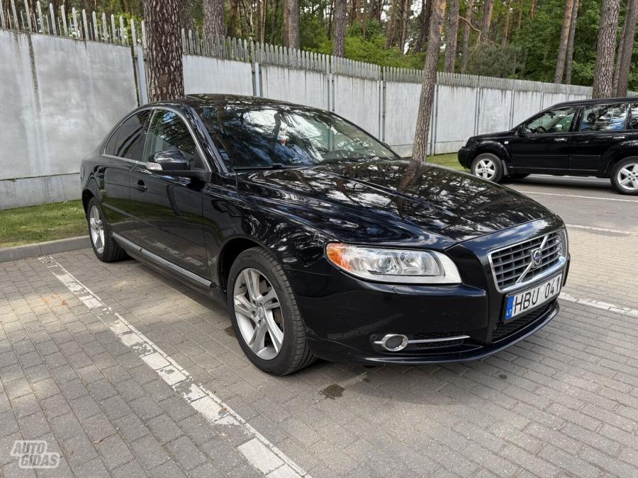 Black Volvo S80 2010 in Alytus, with an engine capacity of 2.40 L and mileage of 624 thousand km for 3600 €, photo 8 on AUTOMOTO.COM.LV