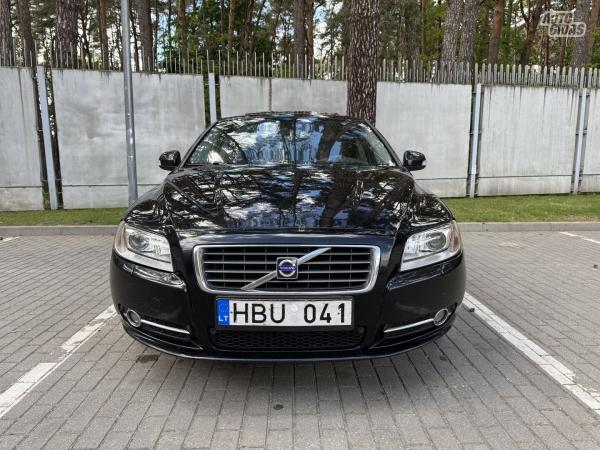 Melns Volvo S80 2010 Alīta, ar dzinēja tilpumu 2.40 L un nobraukumu 624 tūkst. km par 3600 €, foto 8 vietnē AUTOMOTO.COM.LV