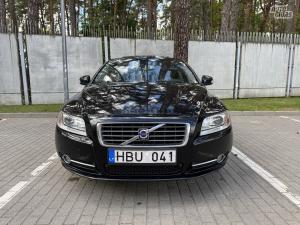 Black Volvo S80 2010 in Alytus, with an engine capacity of 2.40 L and mileage of 624 thousand km for 3600 €, photo 9 on AUTOMOTO.COM.LV