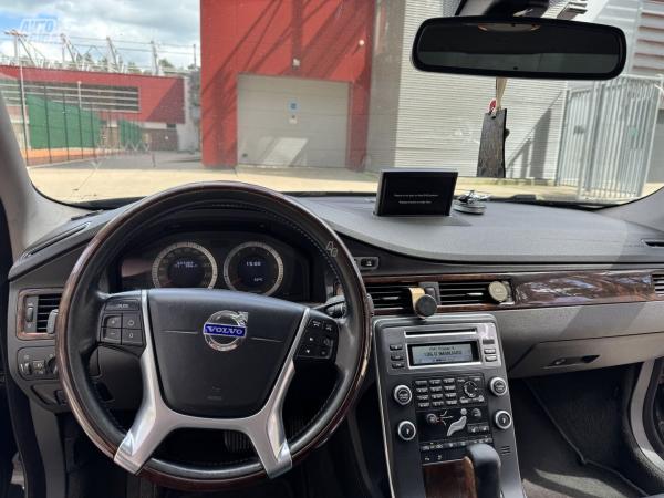 Melns Volvo S80 2010 Alīta, ar dzinēja tilpumu 2.40 L un nobraukumu 624 tūkst. km par 3600 €, foto 10 vietnē AUTOMOTO.COM.LV