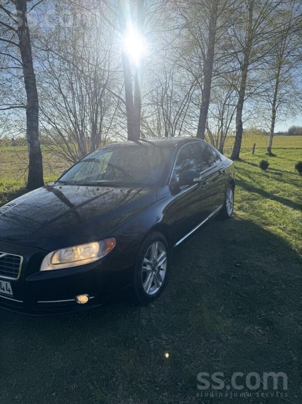 Melns Volvo S80 2010 Liepāja, ar dzinēja tilpumu 2.00 L un nobraukumu 466 tūkst. km par 2590 €, foto 2 vietnē AUTOMOTO.COM.LV