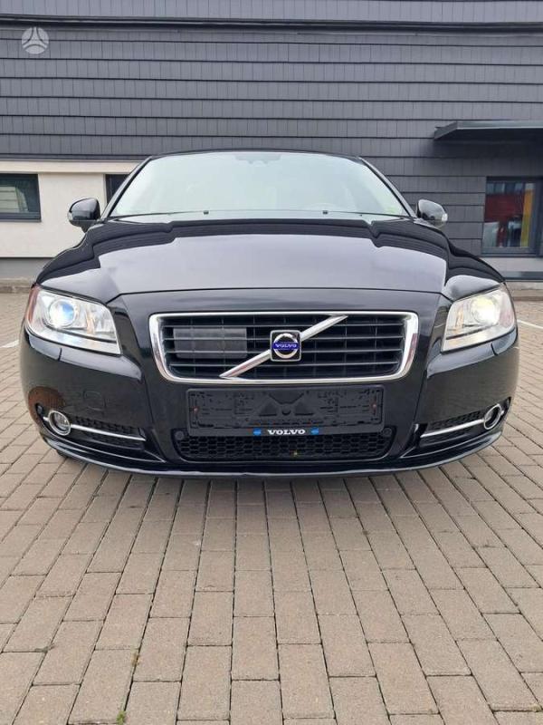 Melns Volvo S80 2010 Kauņa, ar dzinēja tilpumu 2.40 L un nobraukumu 320 tūkst. km par 4950 €, foto 3 vietnē AUTOMOTO.COM.LV