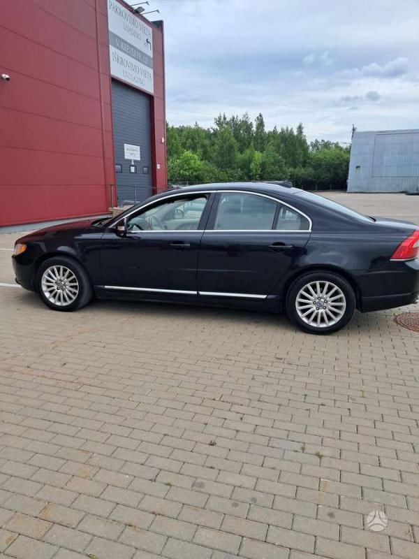 Melns Volvo S80 2010 Kauņa, ar dzinēja tilpumu 2.40 L un nobraukumu 320 tūkst. km par 4950 €, foto 4 vietnē AUTOMOTO.COM.LV