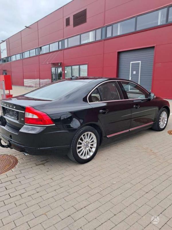Melns Volvo S80 2010 Kauņa, ar dzinēja tilpumu 2.40 L un nobraukumu 320 tūkst. km par 4950 €, foto 9 vietnē AUTOMOTO.COM.LV