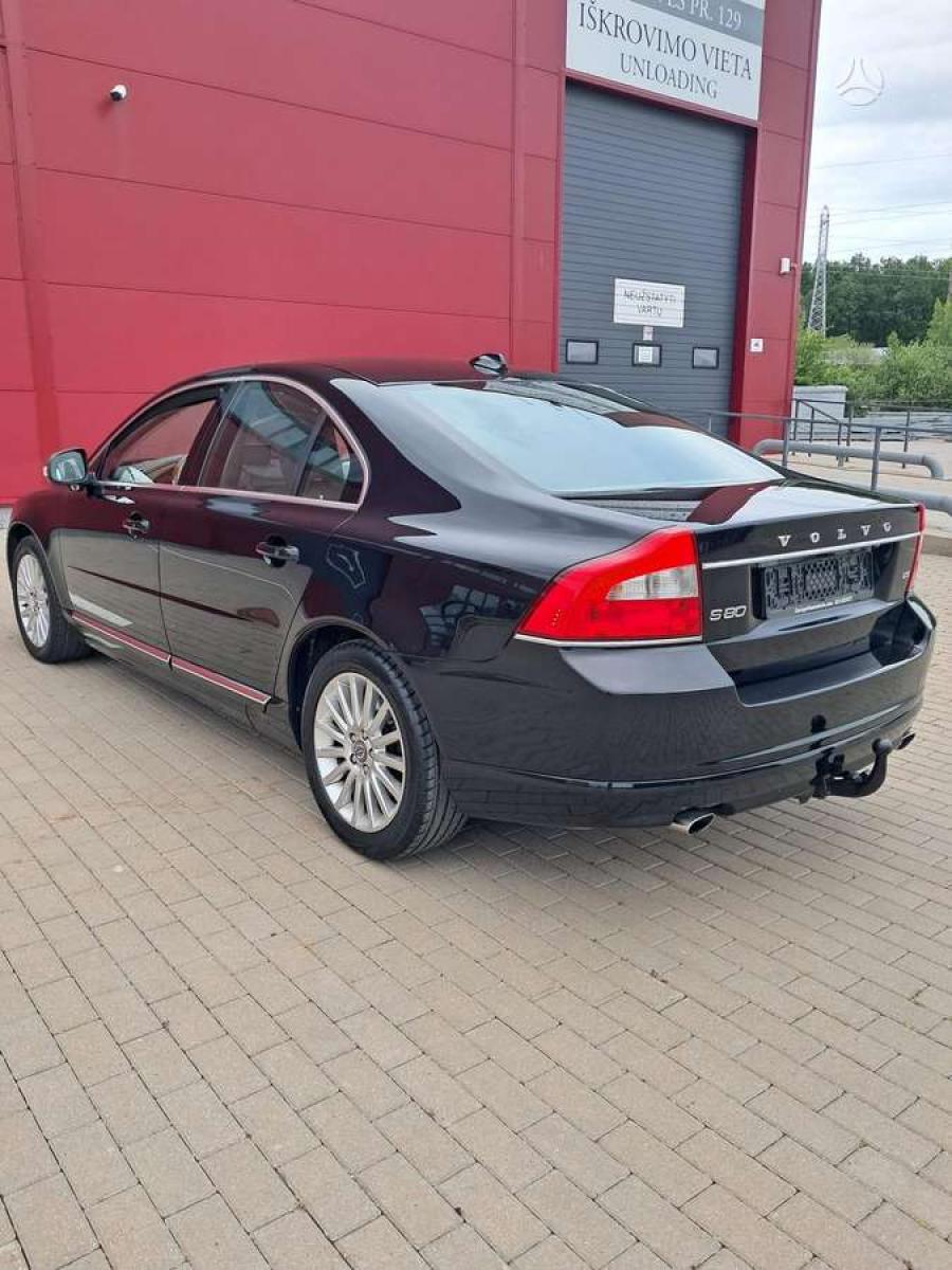 Melns Volvo S80 2010 Kauņa, ar dzinēja tilpumu 2.40 L un nobraukumu 320 tūkst. km par 4950 €, foto 15 vietnē AUTOMOTO.COM.LV