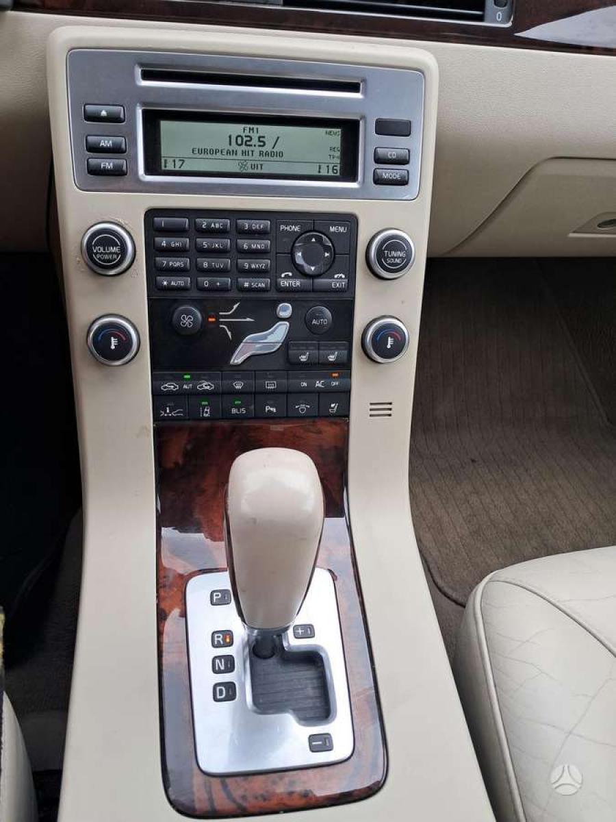 Melns Volvo S80 2010 Kauņa, ar dzinēja tilpumu 2.40 L un nobraukumu 320 tūkst. km par 4950 €, foto 23 vietnē AUTOMOTO.COM.LV