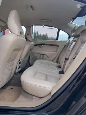 Melns Volvo S80 2010 Kauņa, ar dzinēja tilpumu 2.40 L un nobraukumu 320 tūkst. km par 4950 €, foto 28 vietnē AUTOMOTO.COM.LV