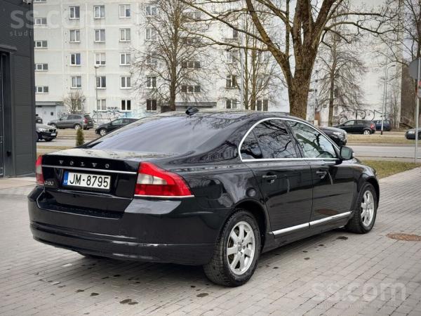 Black Volvo S80 2010 in Riga, with an engine capacity of 2.00 L and mileage of 336 thousand km for 3300 €, photo 5 on AUTOMOTO.COM.LV