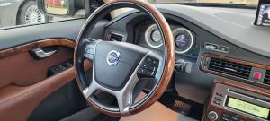 Black Volvo S80 2010 in Riga, with an engine capacity of 2.40 L and mileage of 258 thousand km for 8200 €, photo 21 on AUTOMOTO.COM.LV