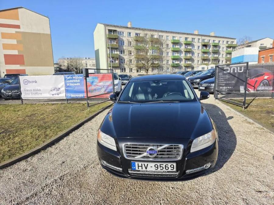 Melns Volvo S80 2010 Ventspils, ar dzinēja tilpumu 2.00 L un nobraukumu 223 tūkst. km par 4390 €, foto 3 vietnē AUTOMOTO.COM.LV