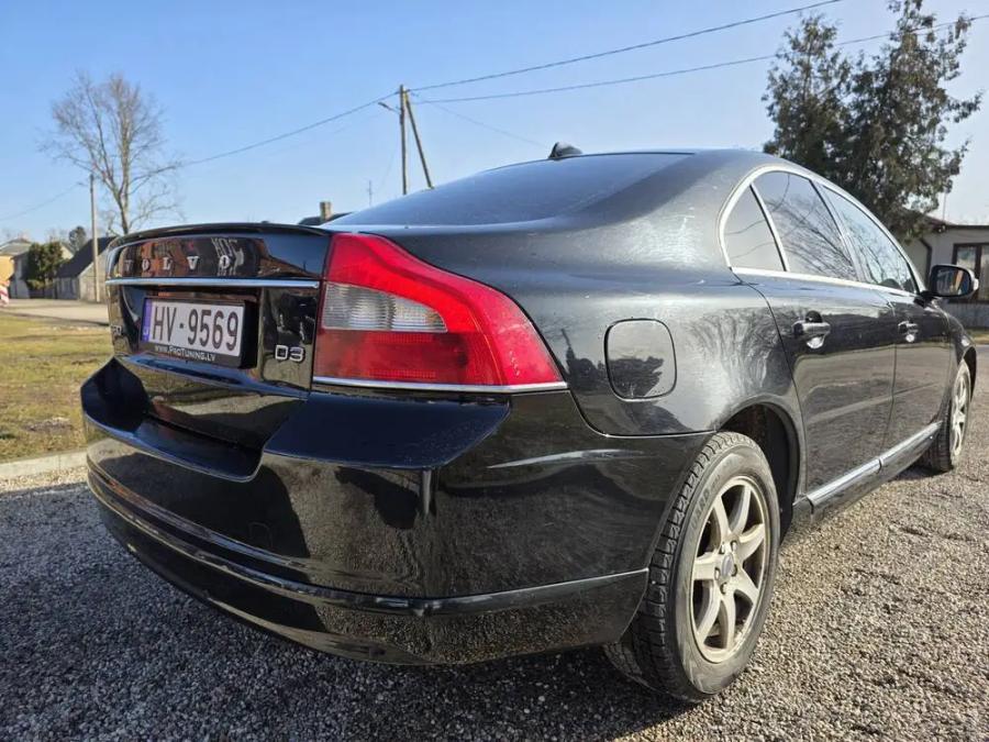 Melns Volvo S80 2010 Ventspils, ar dzinēja tilpumu 2.00 L un nobraukumu 223 tūkst. km par 4390 €, foto 13 vietnē AUTOMOTO.COM.LV